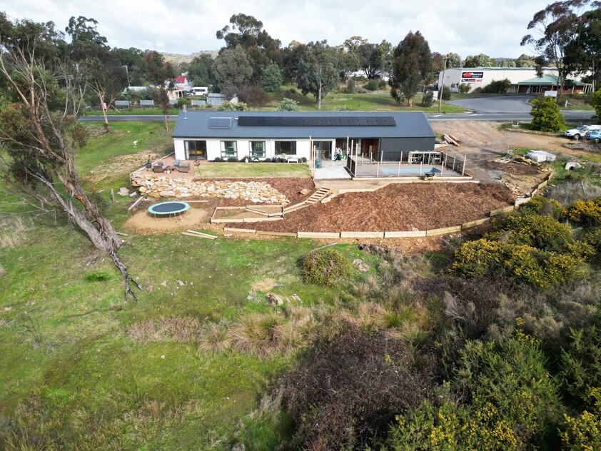 14 Main Road Chewton VIC 3451 - House for Rent - owner.com.au