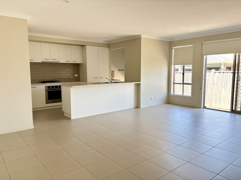 17 Kenora way Mickleham VIC 3064 - House for Sold - owner.com.au