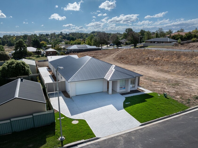 3 Brazier Road Orange NSW 2800 - House for Sold - owner.com.au